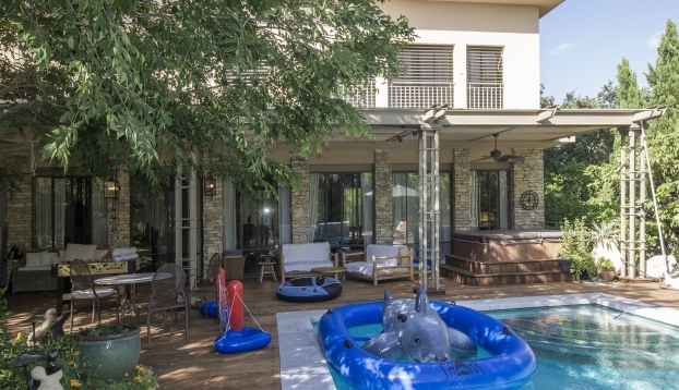 Moshavim - Farms & villas for sale